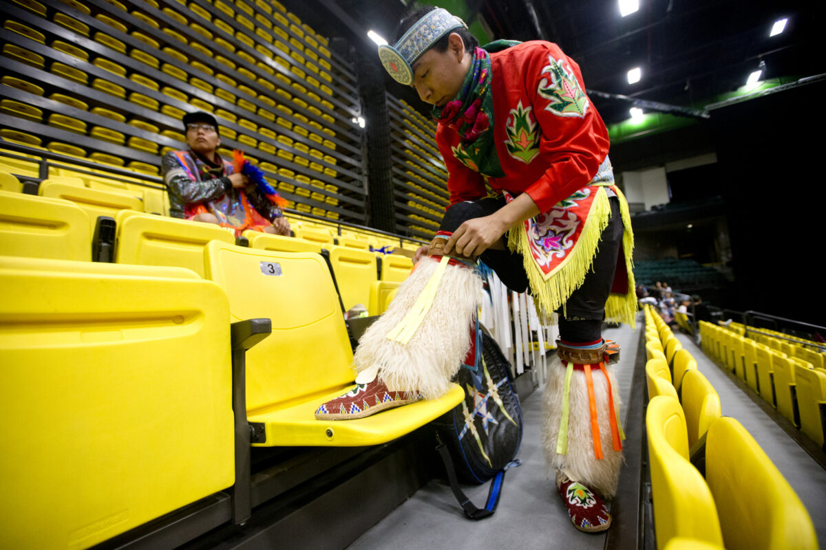 World champion hoop dancer pays forward his Navajo culture | News ...